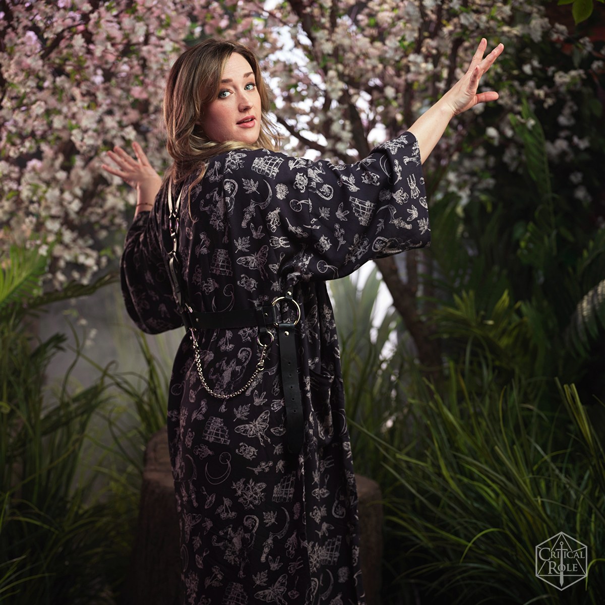 Fearne Calloway Duster Kimono – Bells Hells Collection - Critical Role ...